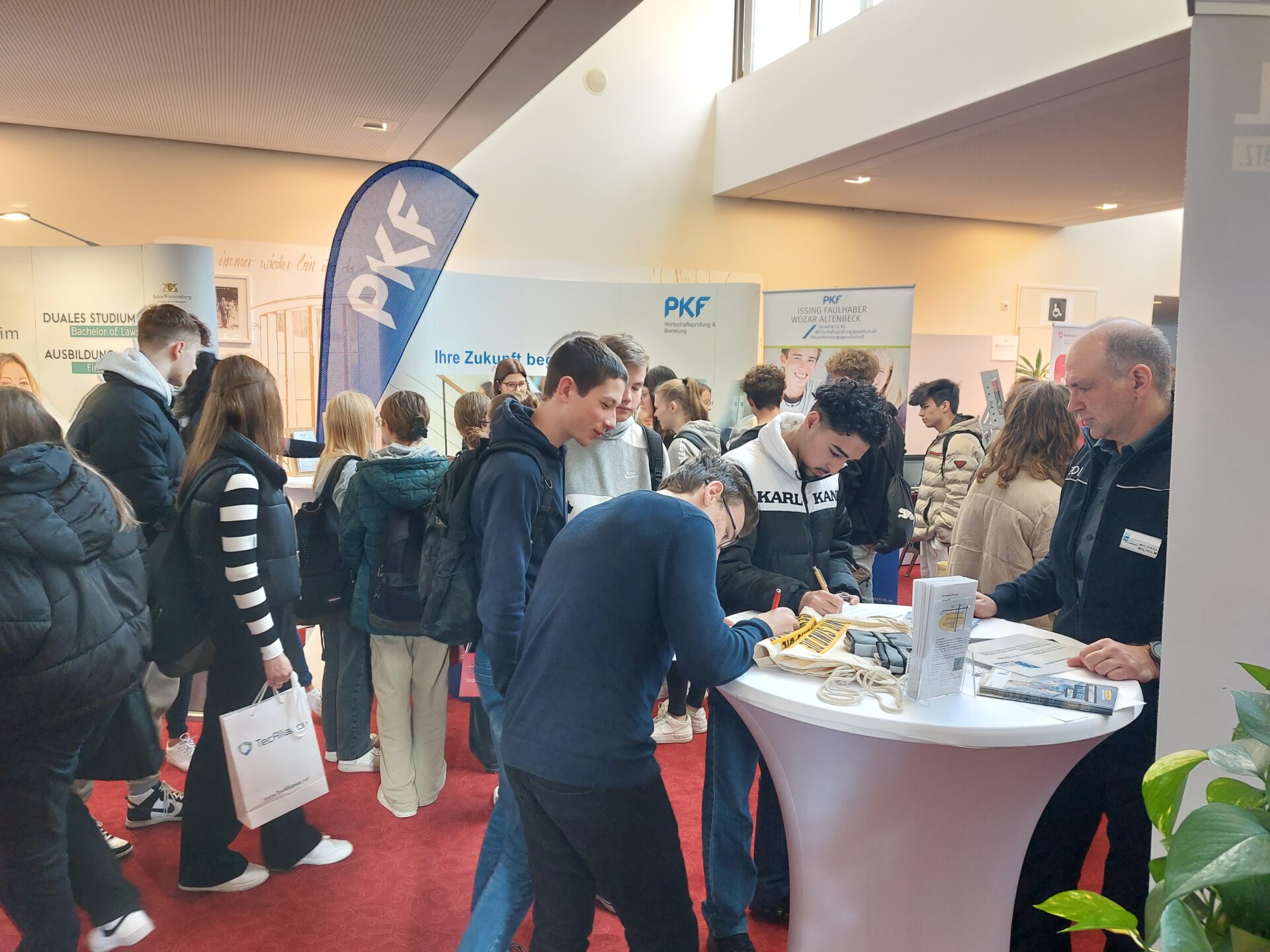 Besuch der Ausbildungsmesse | Schulverbund Creglingen